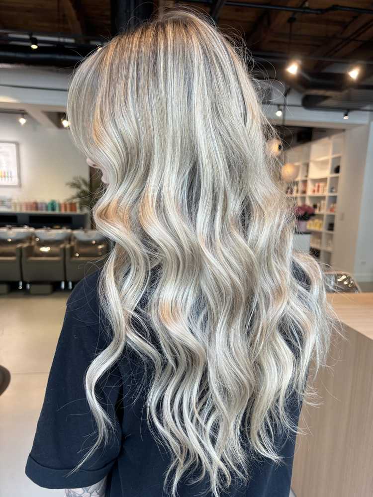Chicago Hair Extensions Salon | Salon 833 Chicago